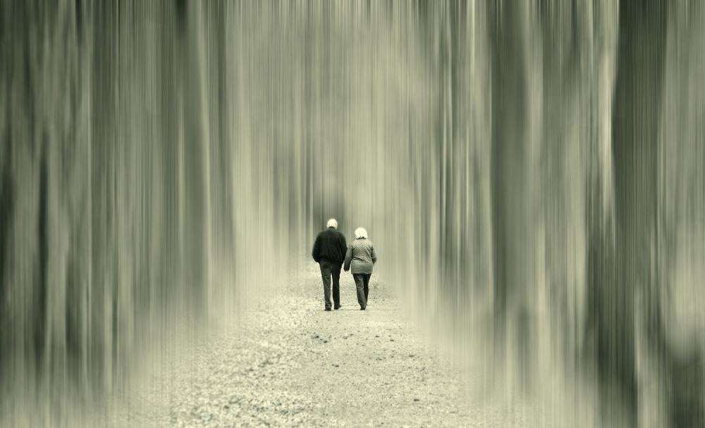 Wir gehen den Weg zusammen Foto & Bild | streetfotografie mit menschen ...