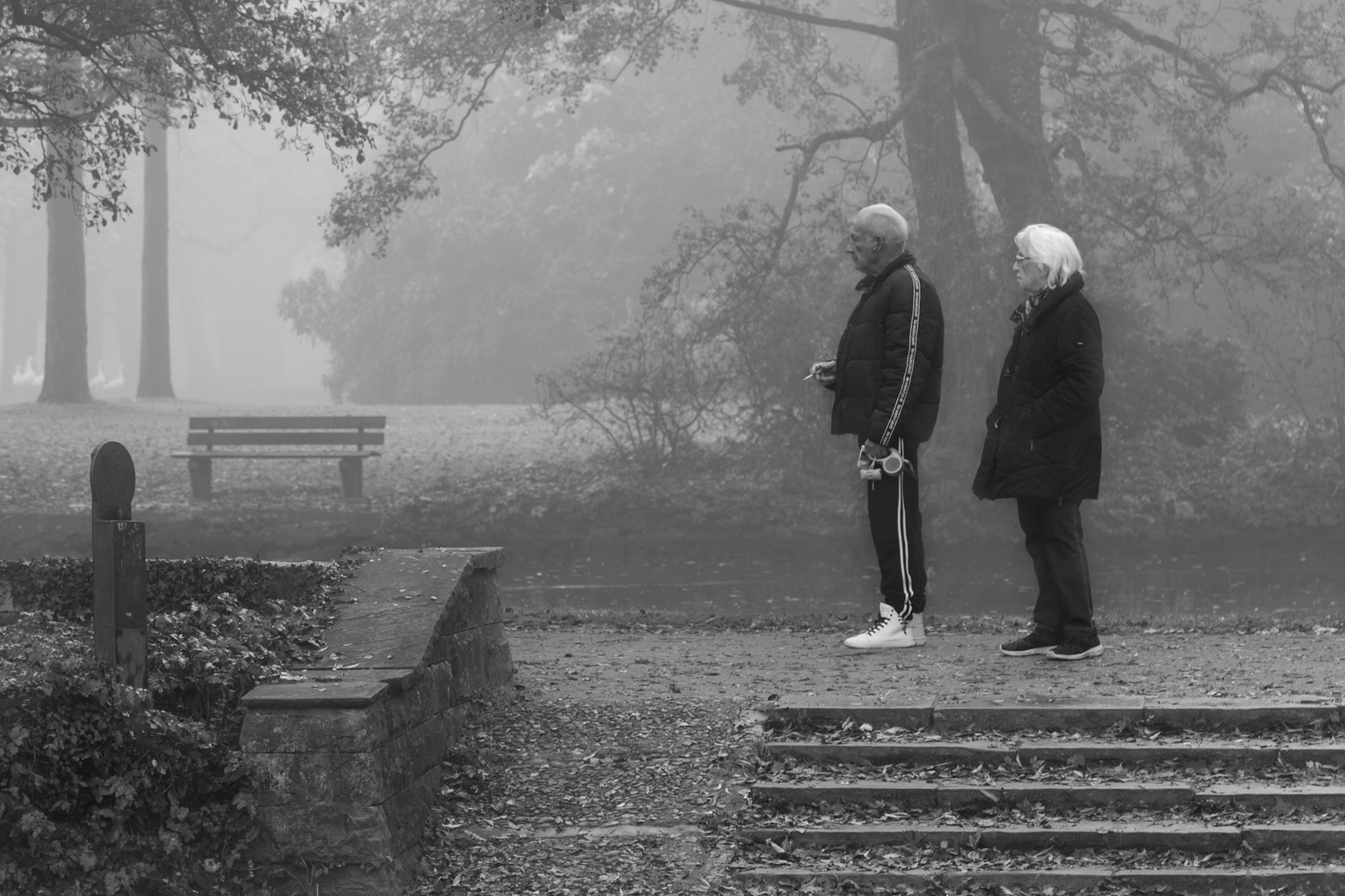 Wo bleibt der Hund ? Foto & Bild | menschen, streetfotografie mit menschen, street Bilder auf ...