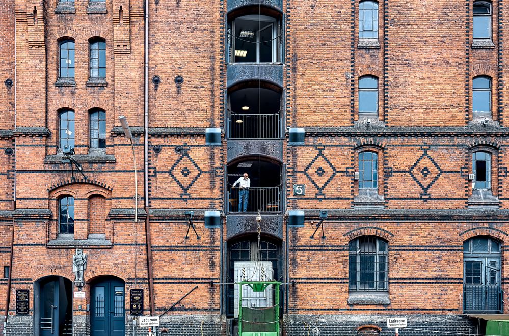 Wo bleibt die Ware? Foto & Bild | architektur, erwachsene menschen, streetfotografie mit ...