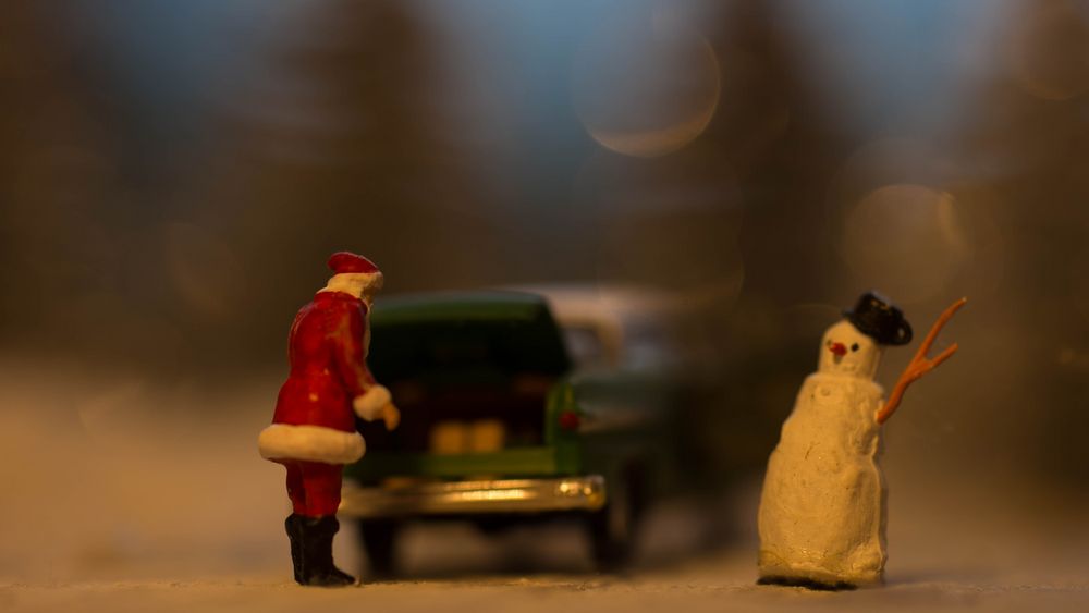 Wo ist nur sein Geschenk Foto & Bild | stillleben, kunstfotografie & kultur, gratulation und ...