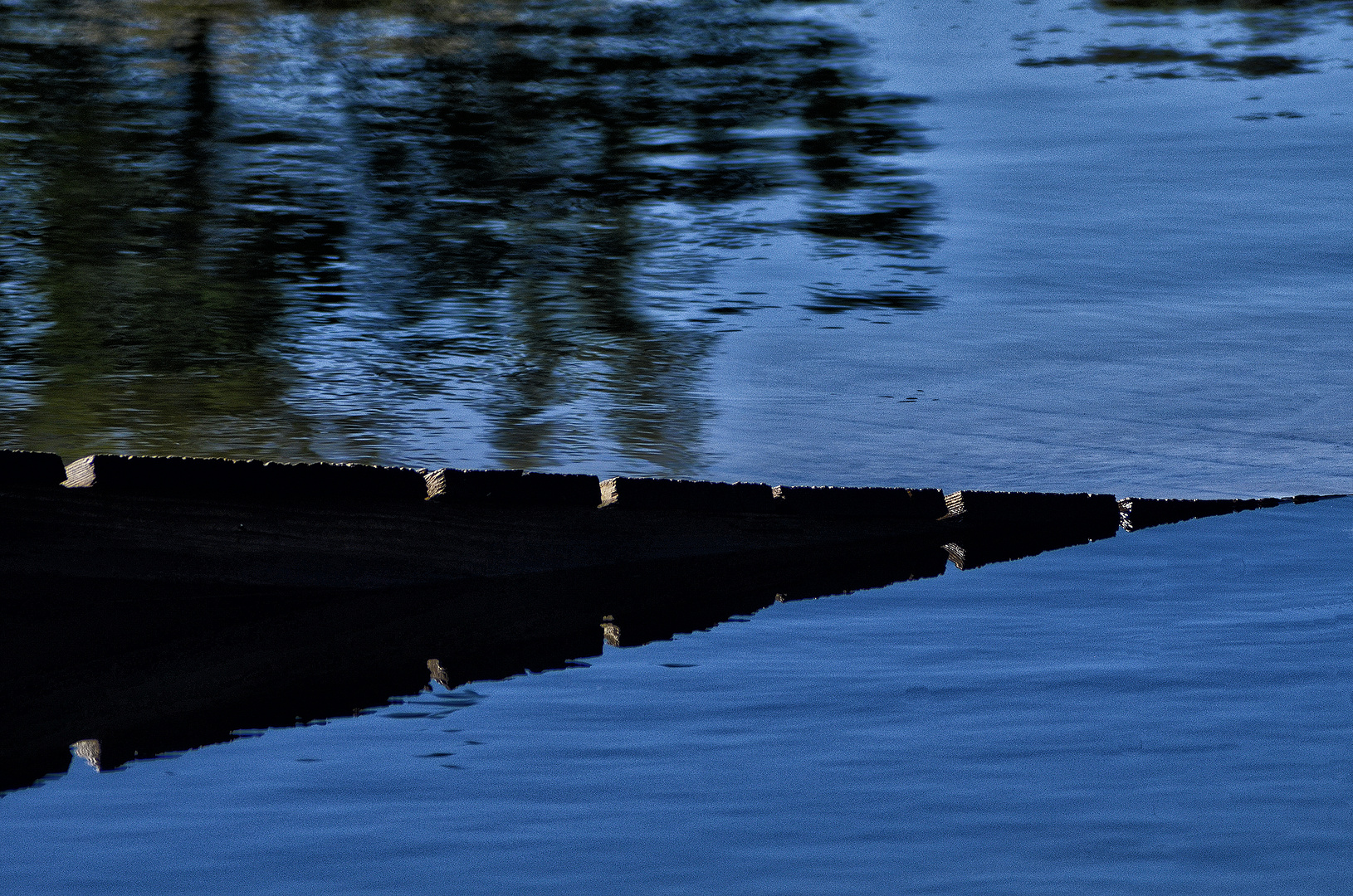 wohl ein Steg Foto & Bild | spezial, wasser, blau Bilder auf fotocommunity