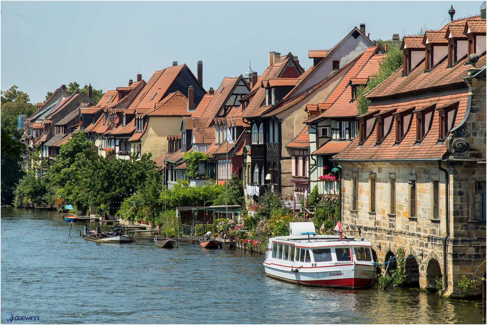 Wohnen am Fluss Foto & Bild | fluss, altstadt, architektur Bilder auf ...
