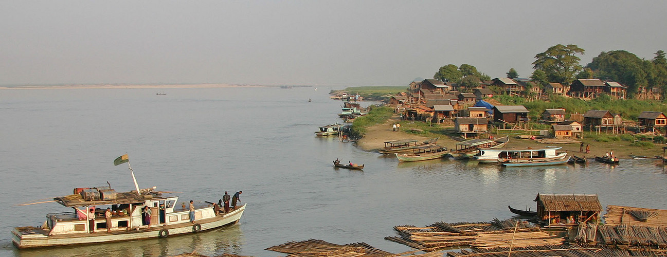 Wohnen am Iravadi Fluss . Foto & Bild | myanmar, natur, landschaft ...