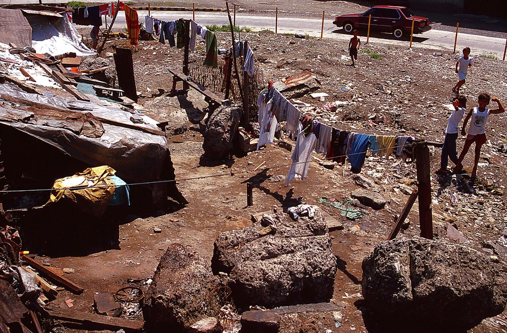 Wohnen in Armut. Foto & Bild | menschen, asia, armut Bilder auf ...
