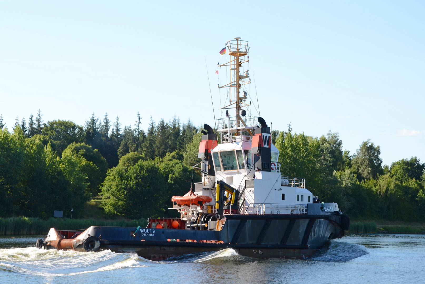 Wulf 9 volle Kraft Foto & Bild | motive, schiffe, schlepper Bilder auf fotocommunity