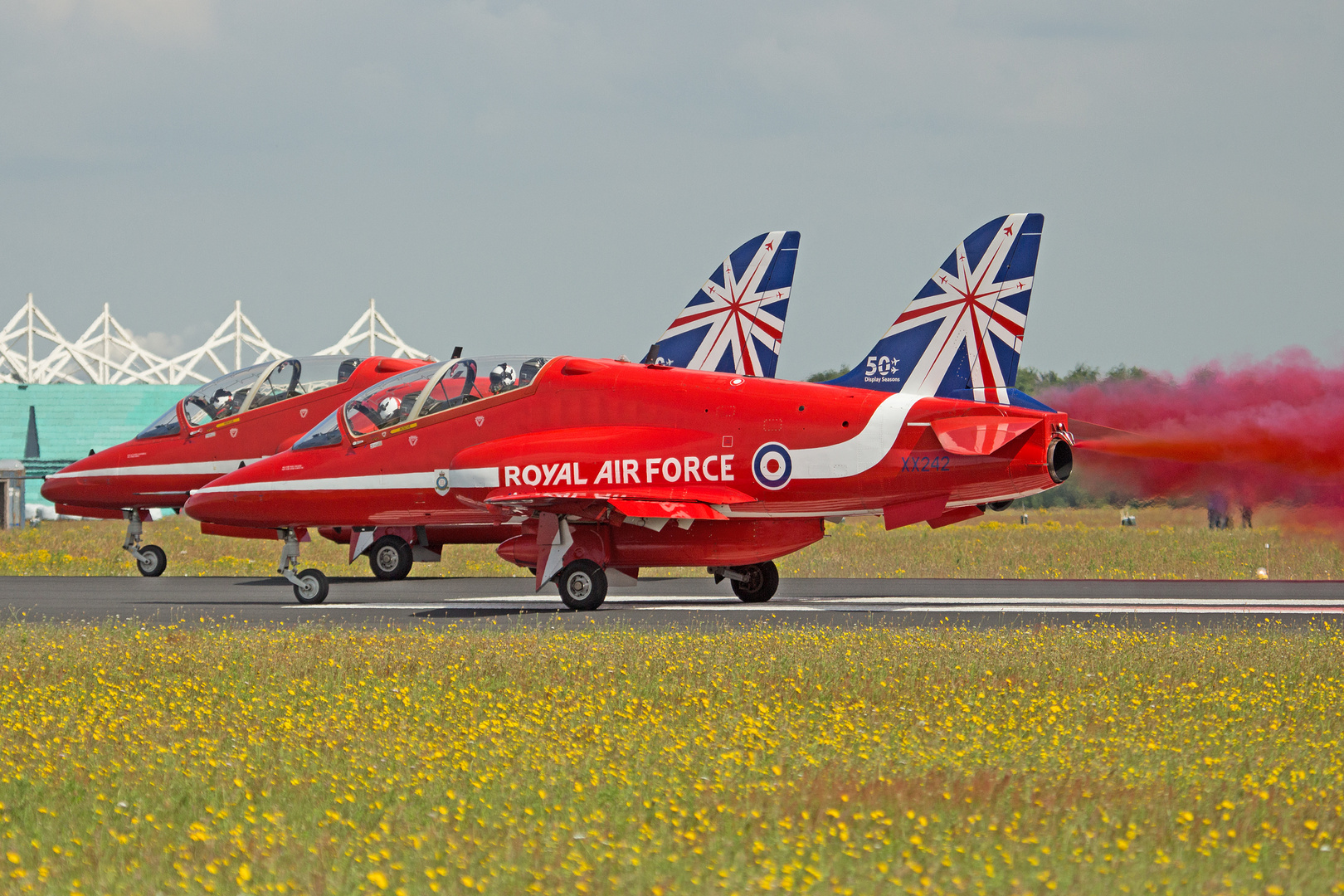 XX242 - British Aerospace Hawk T.Mk 1 - Royal Air Force (Red Arrows ...