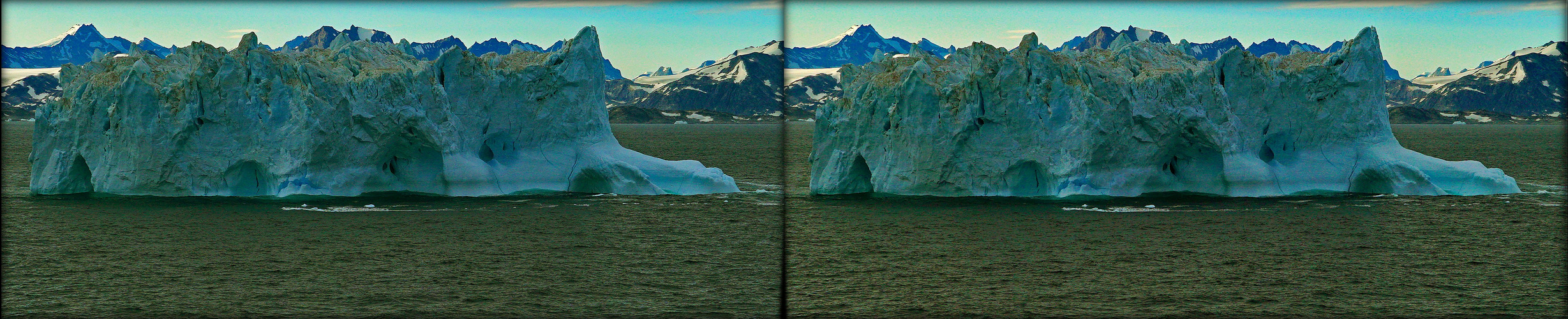 XXL Eisberg mit Toren (3D-X-View) Foto & Bild | stereoskopische ...
