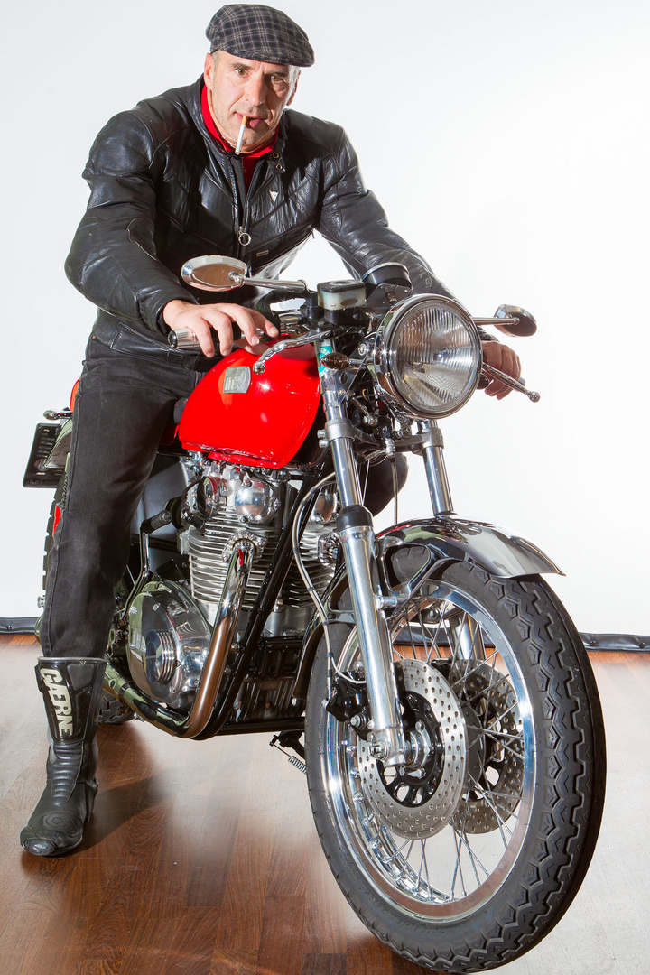 Yamaha mit Driver Foto & Bild | archiv - kritik am bild, kritik am bild ...