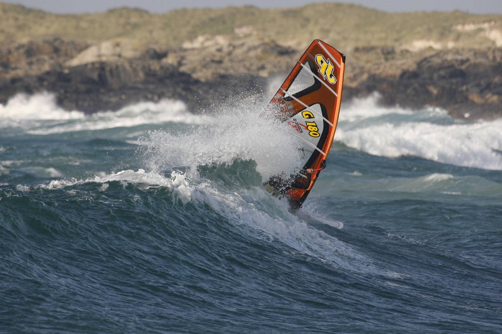 Yannick ripping the Maze / Tiree Foto & Bild | sport, segel- surf ...