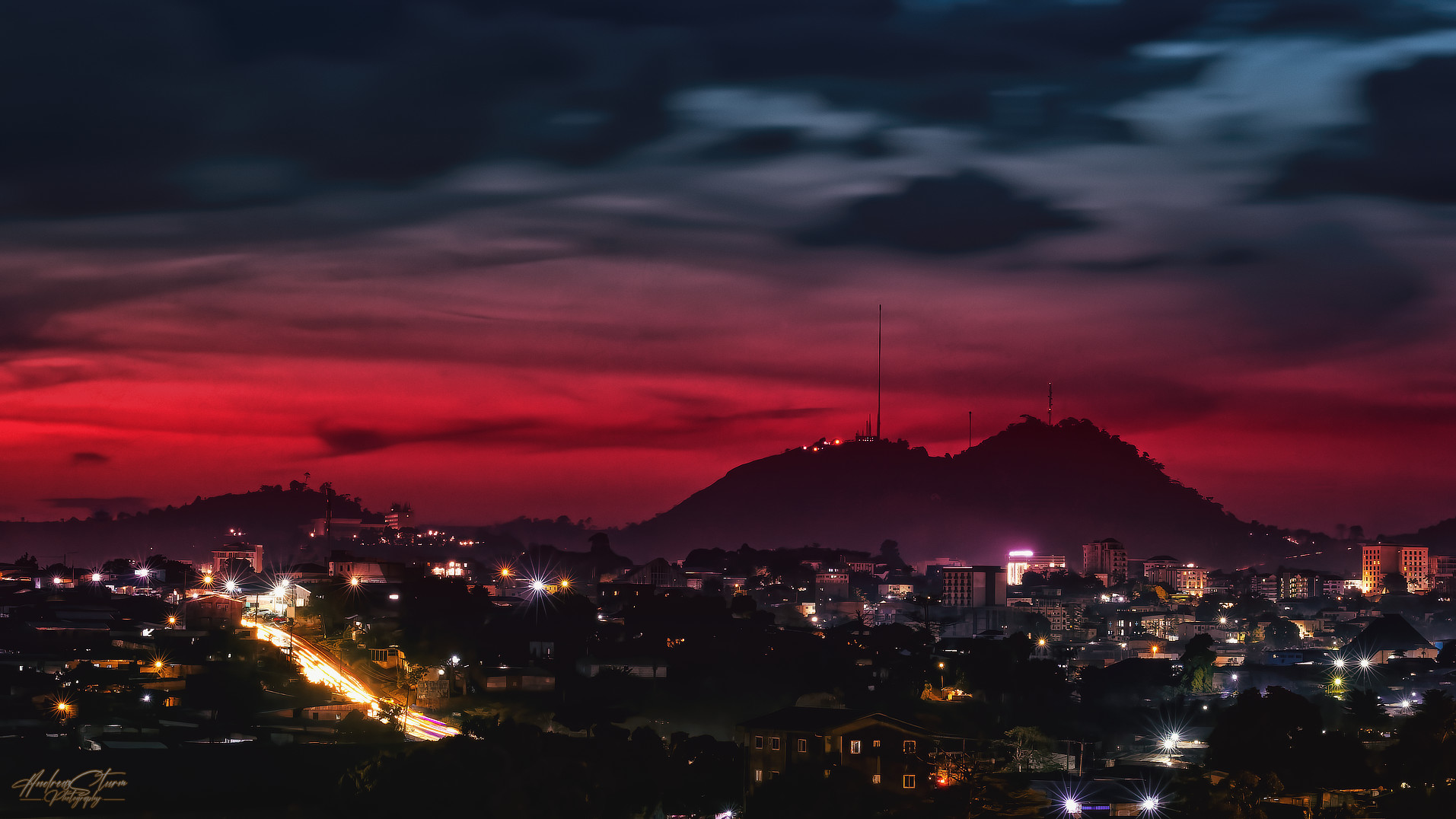 Yaoundé By Night I Foto & Bild | world, outdoor, nacht Bilder auf ...