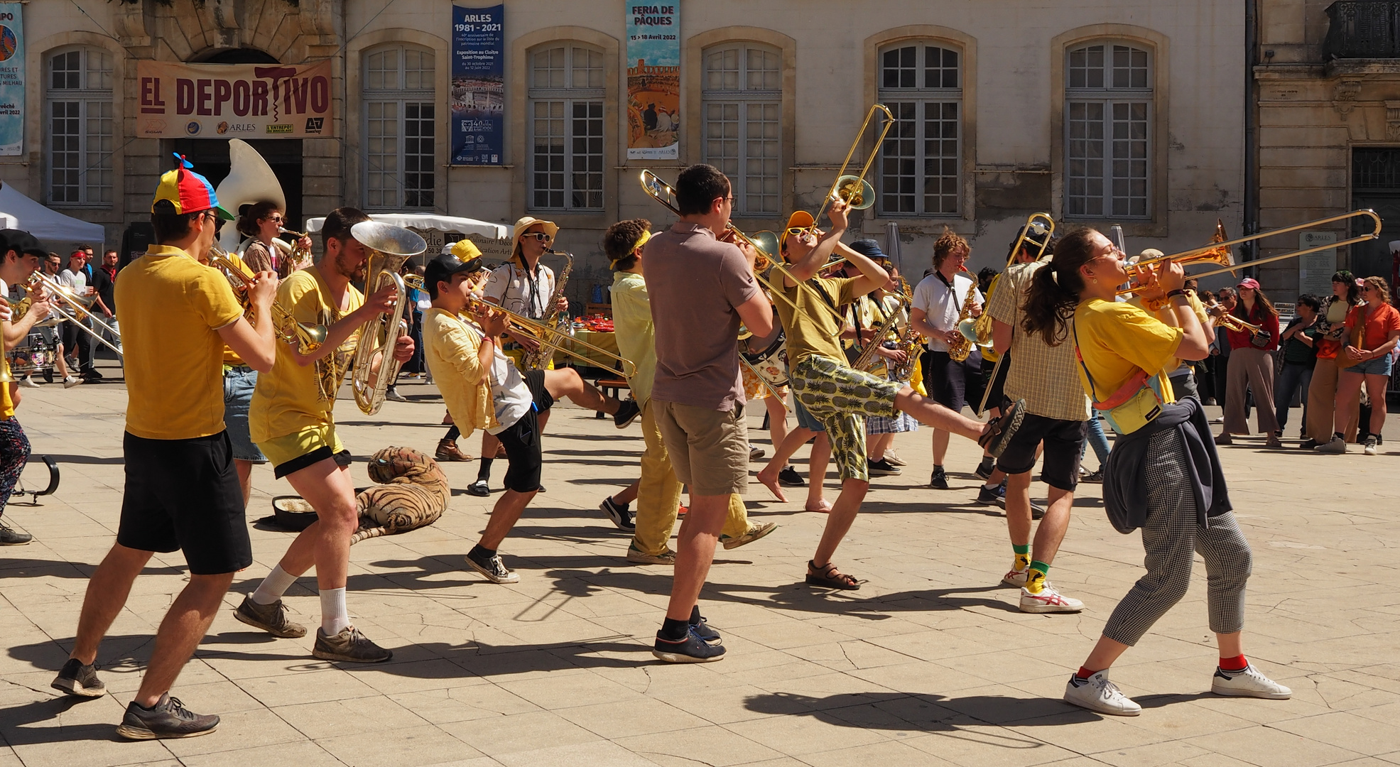 yellow fun Foto & Bild | konzert, live, france Bilder auf fotocommunity