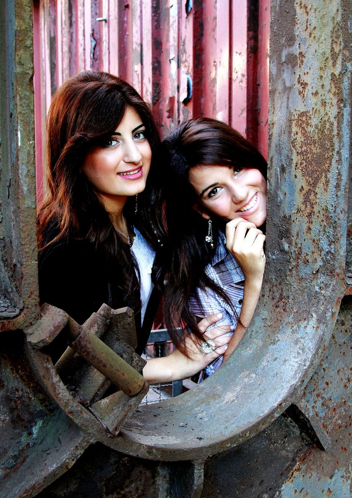 young beauties Foto & Bild | erwachsene, zwei menschen, mehrere menschen Bilder auf fotocommunity