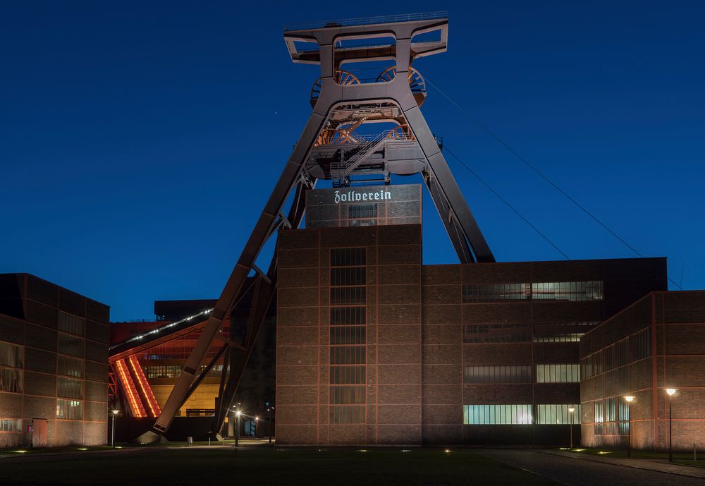 Zeche Zollverein Essen bei Nacht Foto & Bild | architektur, architektur ...