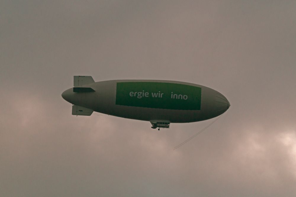 Zeppelin Foto & Bild | wolken, luft, verkehr Bilder auf fotocommunity