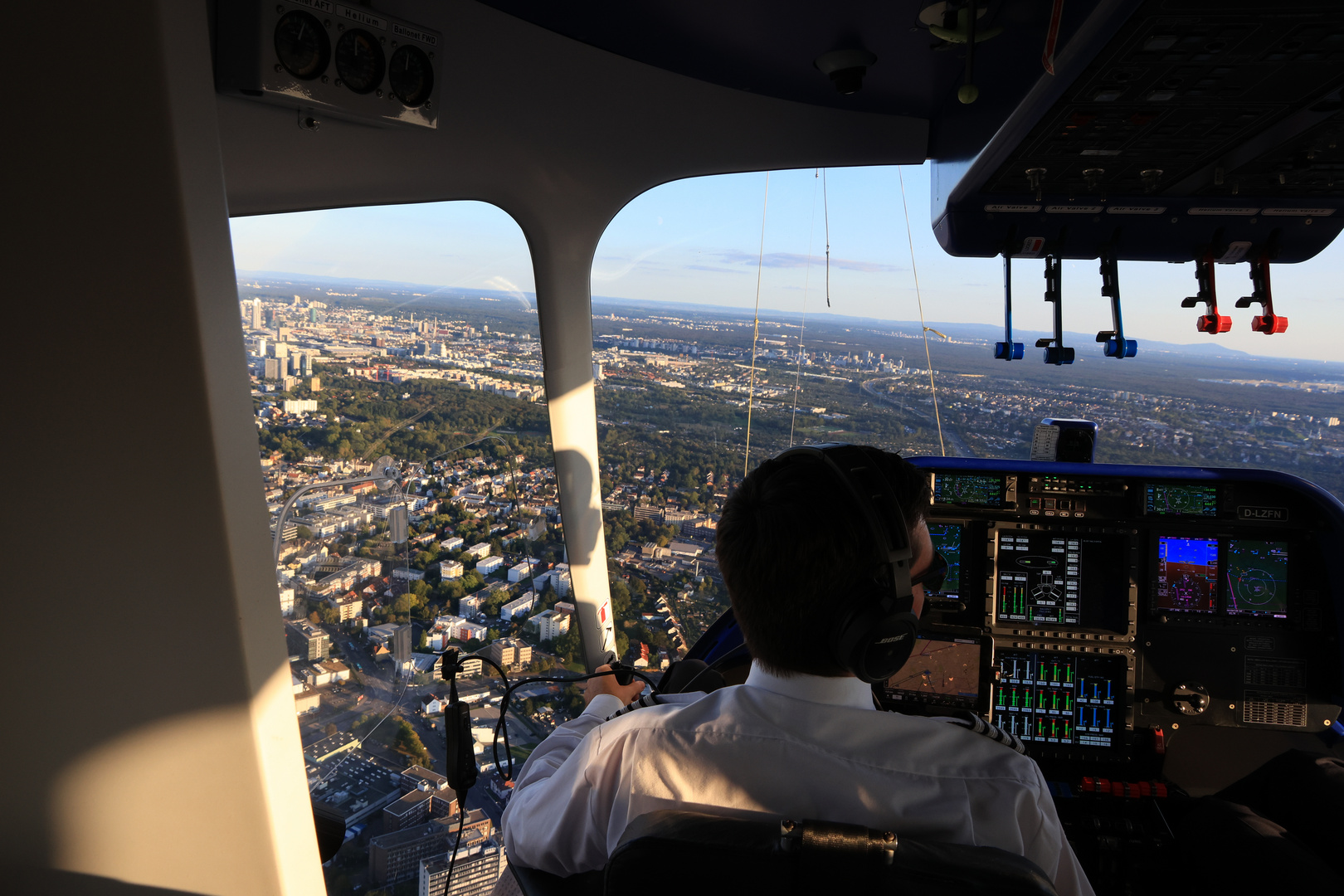 Zeppelin-Pilot Foto & Bild | deutschland, europe, hessen Bilder auf ...