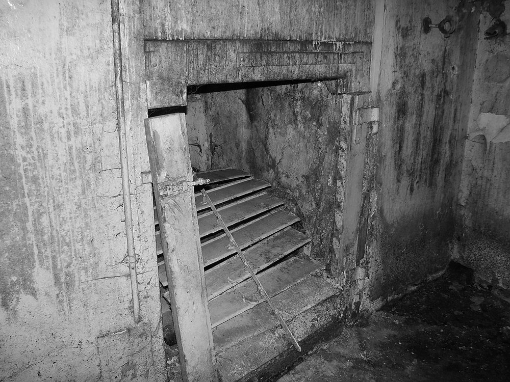 Zerfall Foto & Bild | architektur, lost places, wirtschaftswunden ...