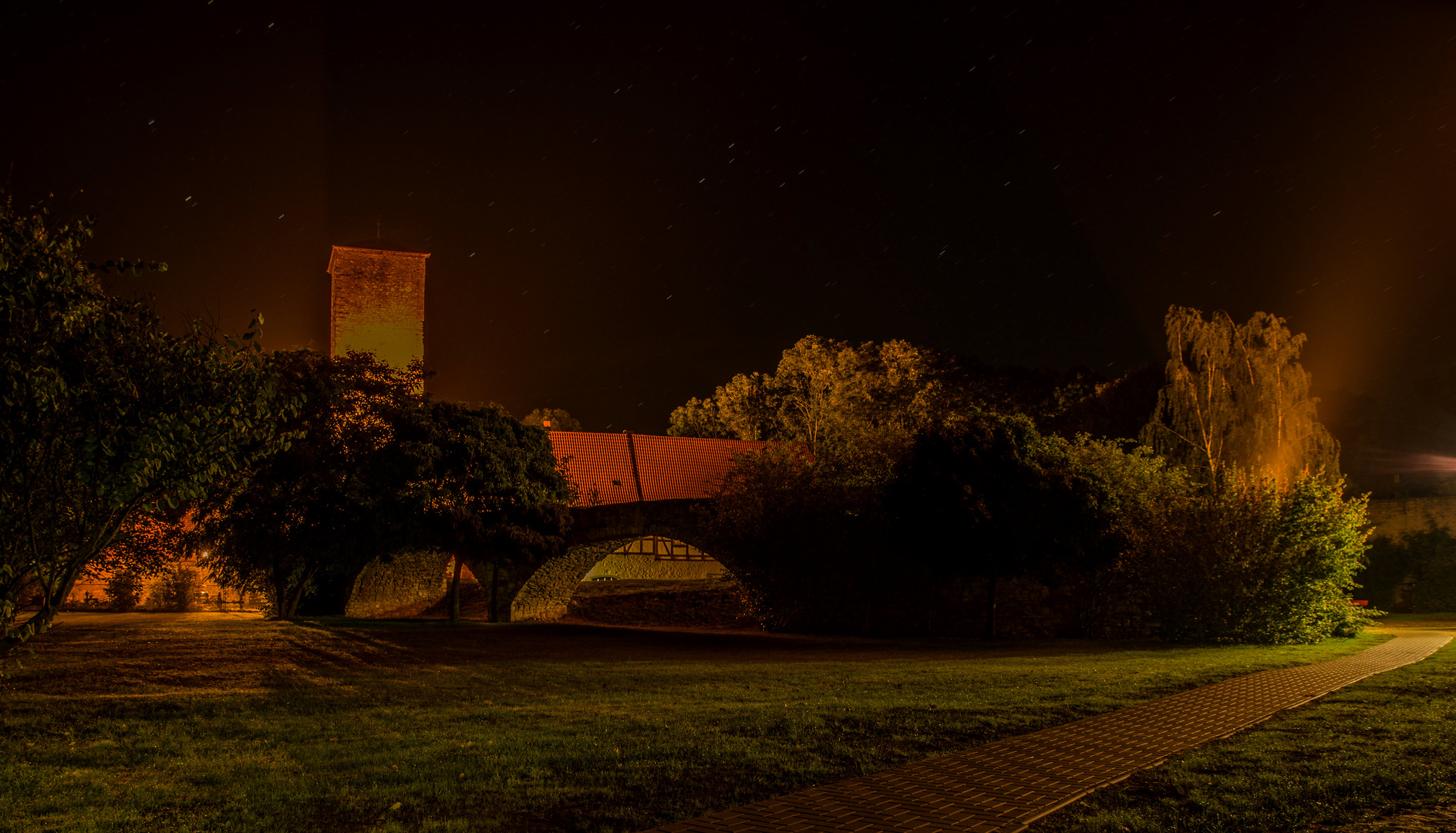 Zilly Burghof Foto & Bild | nachtaufnahmen, architektur, motive Bilder ...