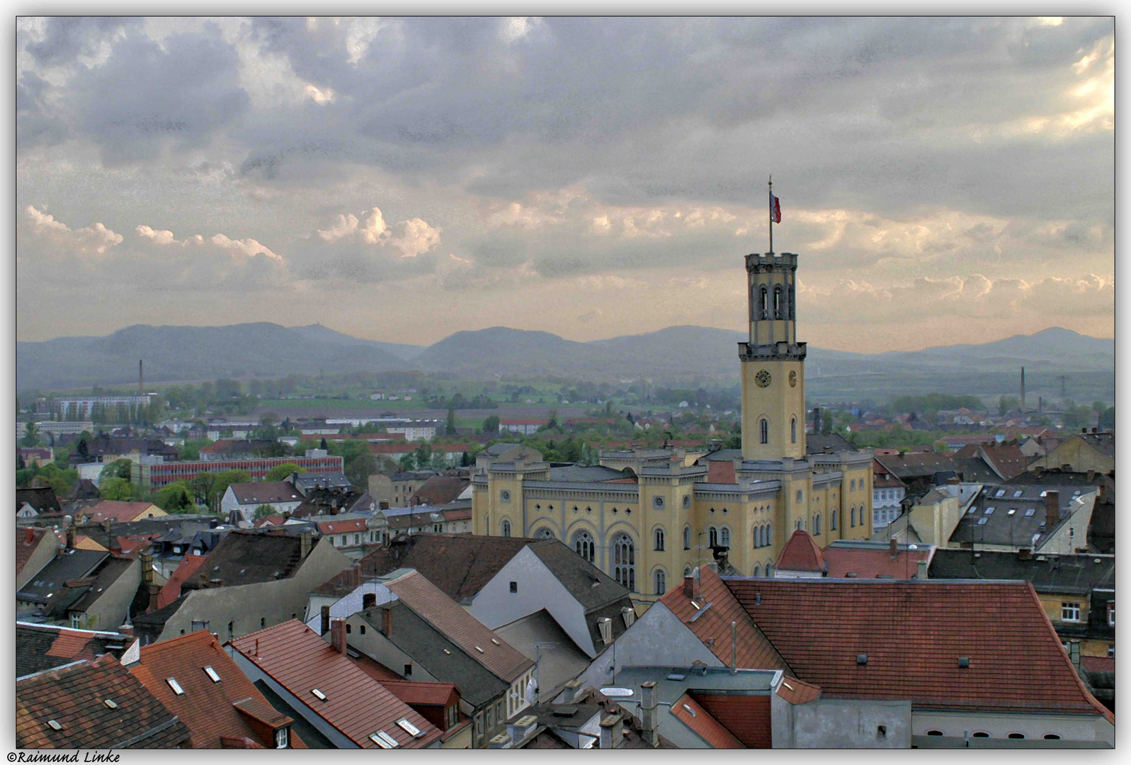 Zittau mit Zittauer-Gebirge Foto & Bild | architektur, stadtlandschaft ...