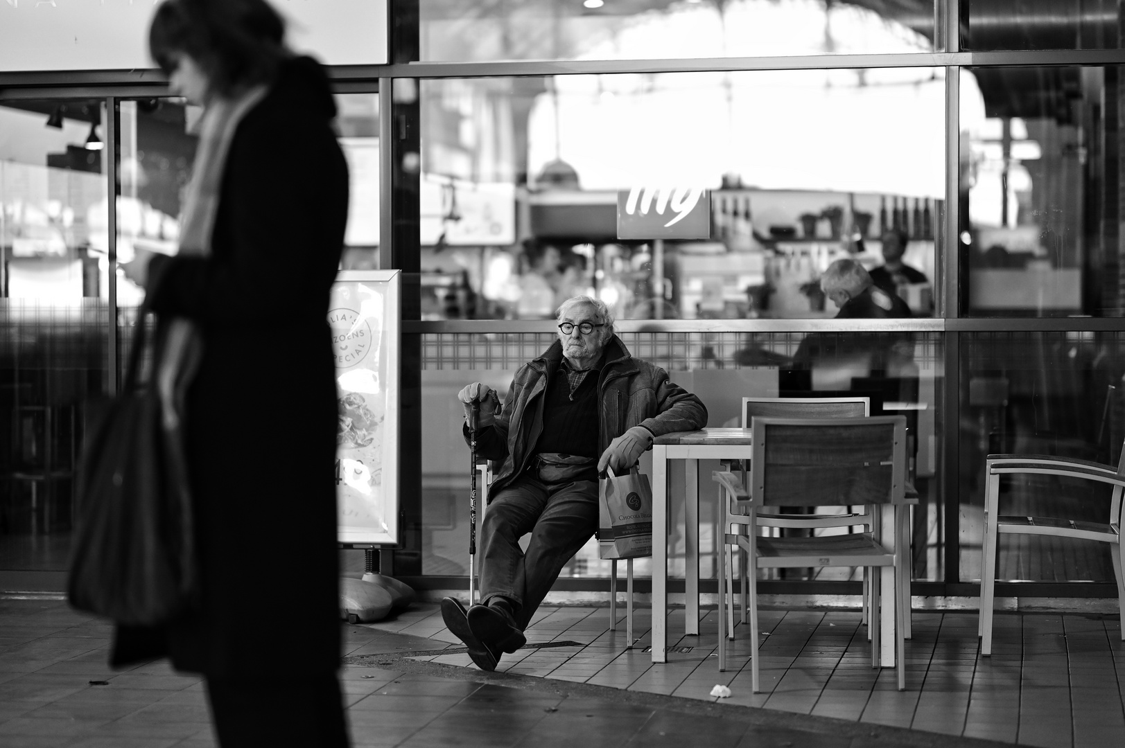 Zu Atem kommen….. Foto & Bild | streetfotografie mit menschen, street: spontane portraits ...