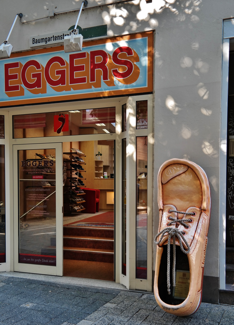 Zu groß... Foto & Bild | abstraktes, formen, gemischt und kurios Bilder ...