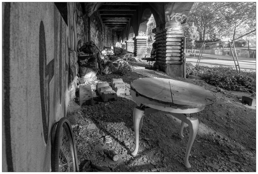 Zu Tisch unter Arkaden Foto & Bild | Ästhetik der sichtbarkeit ...