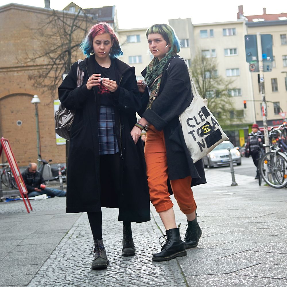 Zu zweit und nicht allein Foto & Bild | street, youth, dokumentation Bilder auf fotocommunity