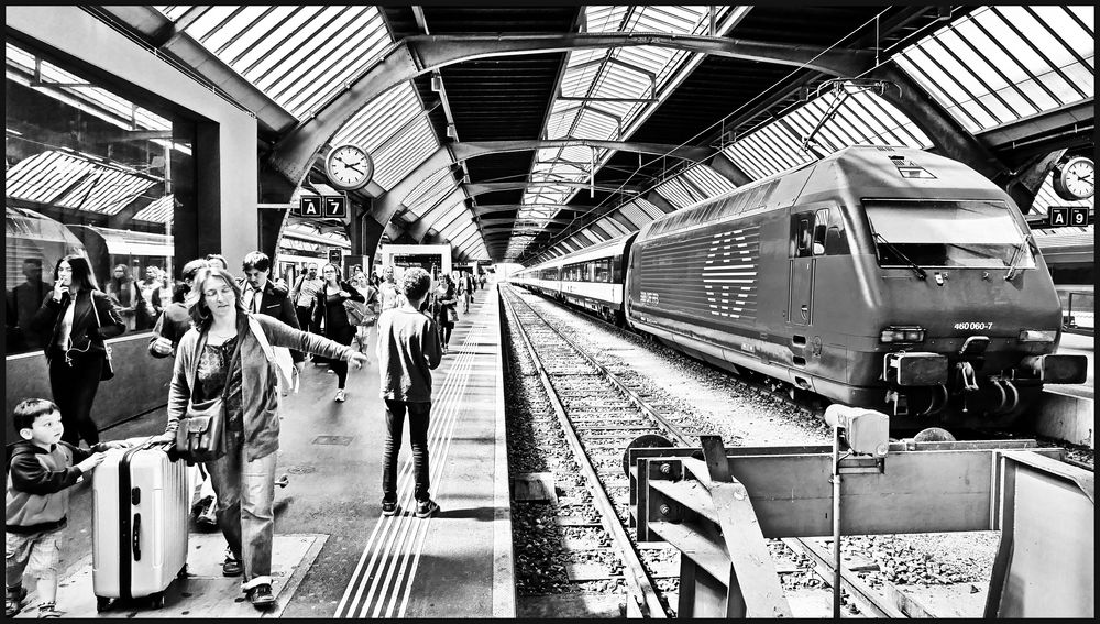 Zürich Foto & Bild | architektur, erwachsene menschen, streetfotografie mit menschen Bilder auf ...