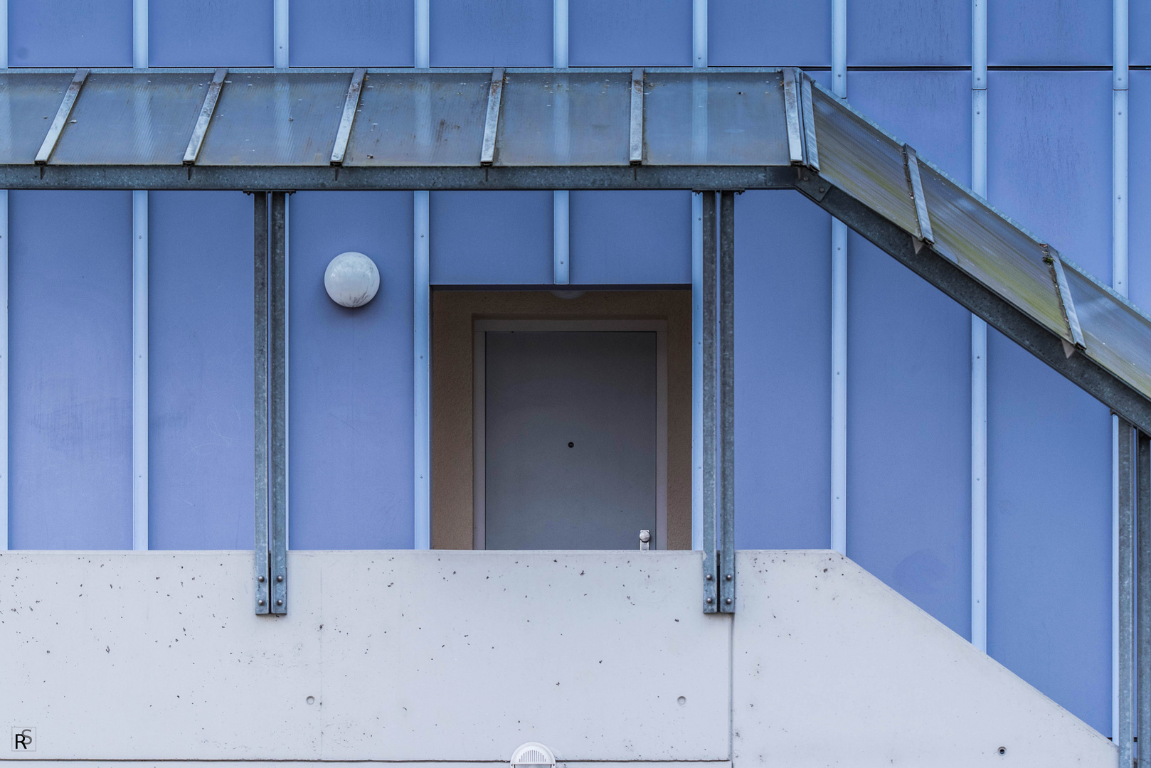 Zugang Foto & Bild | geländer, fassade, profanbau Bilder auf fotocommunity