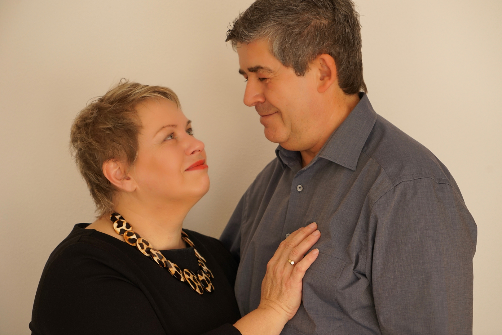 Zum Hochzeitstag ein Foto Foto & Bild | erwachsene menschen, paare, mehrere menschen Bilder auf ...