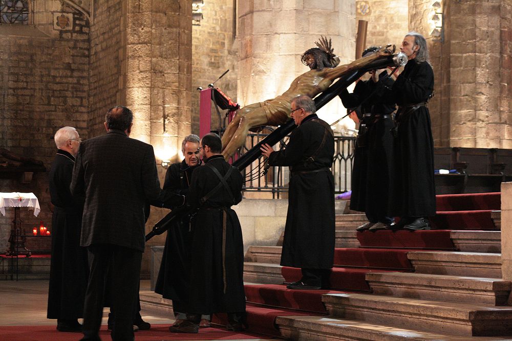 Zum Karfreitag Foto & Bild | kirche, ostern, barcelona Bilder auf ...