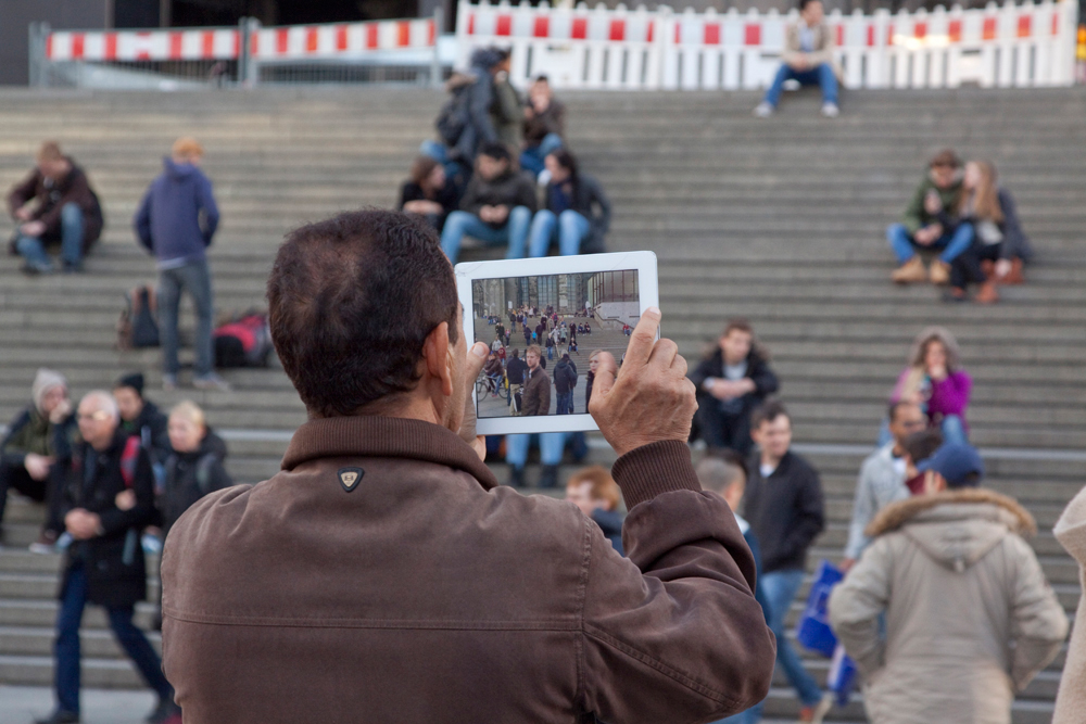 zu_schauen Foto & Bild | erwachsene, alltagsereignisse, menschen in der freizeit Bilder auf ...