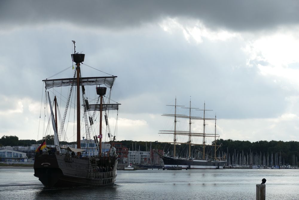 Zwei alte Segelschiffe Foto & Bild | natur, landschaft, pflanzen Bilder ...