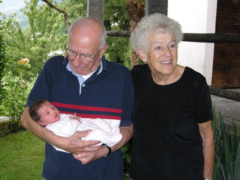 Zwei von drei Generationen Foto & Bild | erwachsene, kinder und erwachsene, menschen Bilder auf ...