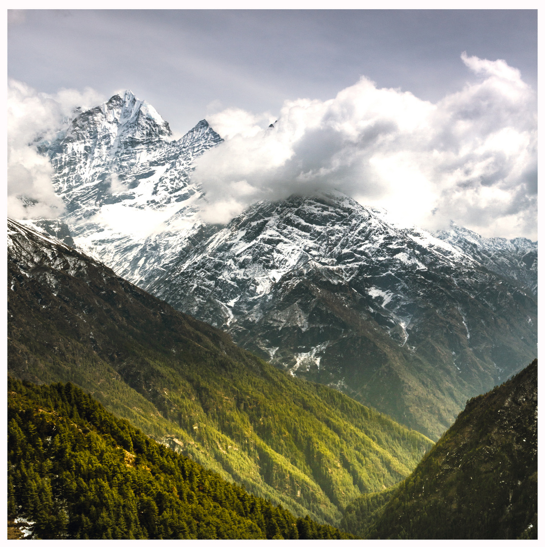 zwischen Berg und Tal Foto & Bild | asia, nepal, landschaft Bilder auf ...