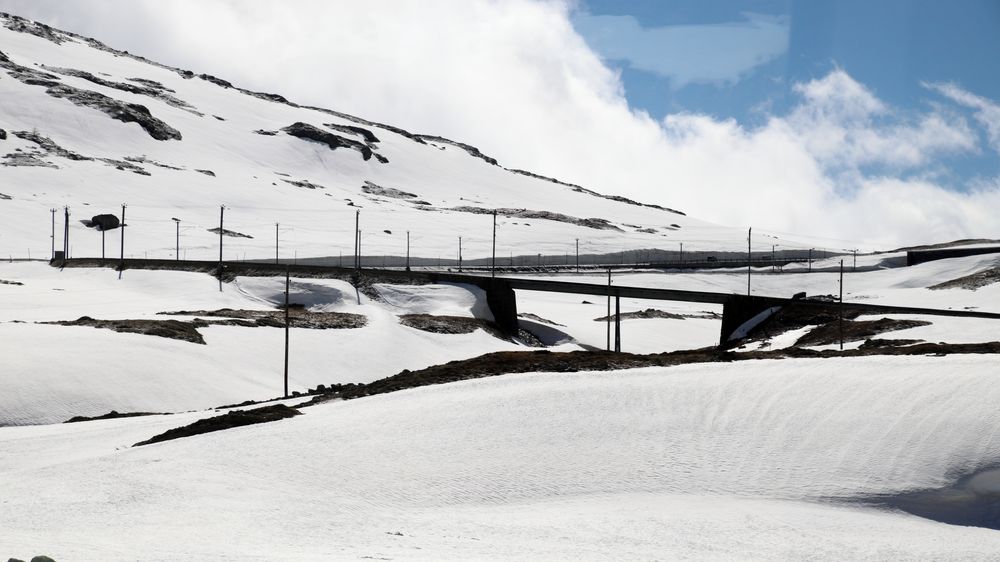 Zwischen Bernina Lagalp und Ospozio Bernina...... Foto & Bild | world ...